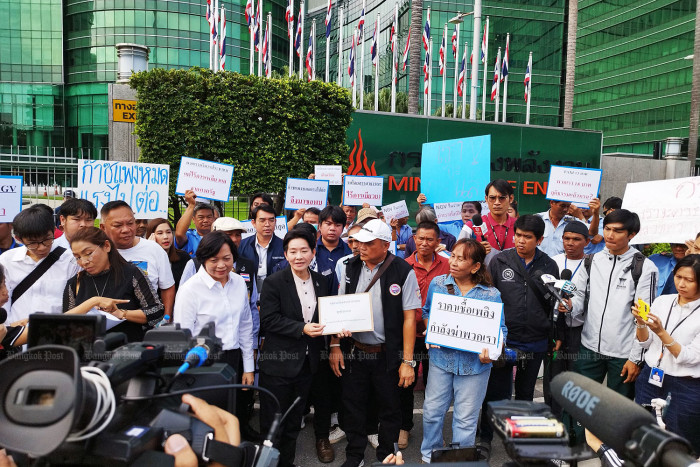 Bangkok Post - Van operators call for CNG price cut