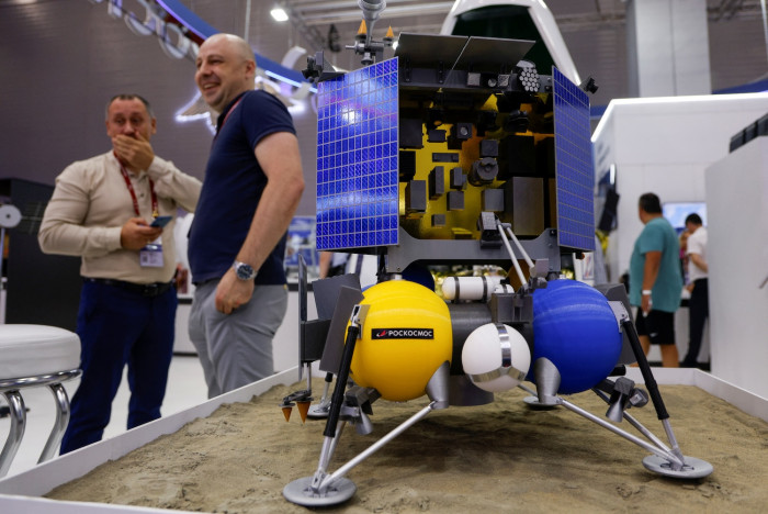 Bangkok Post - Russia makes plans for manned moon mission