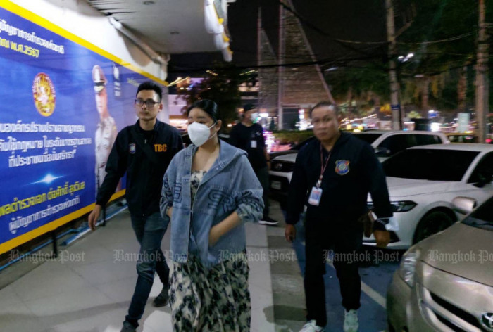 Ladyboy charged with theft of tourist's B200,000 bracelet Bangkok Post Learning - Learn English ...