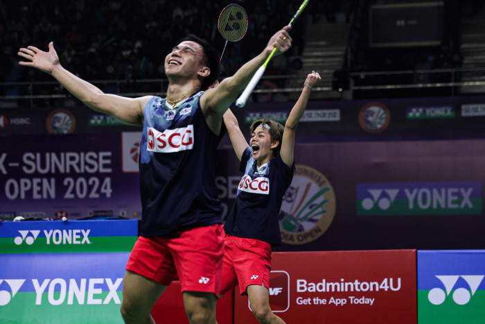 Bangkok Post - Dechapol, Sapsiree reign supreme