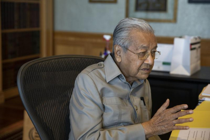 Bangkok Post - Malaysia’s Mahathir says son’s graft probe is ...