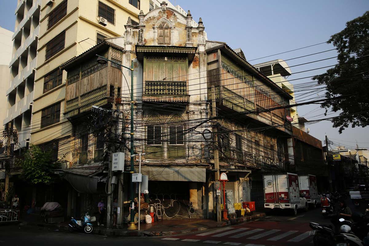 Bangkok Post - A stroll in Song Wat