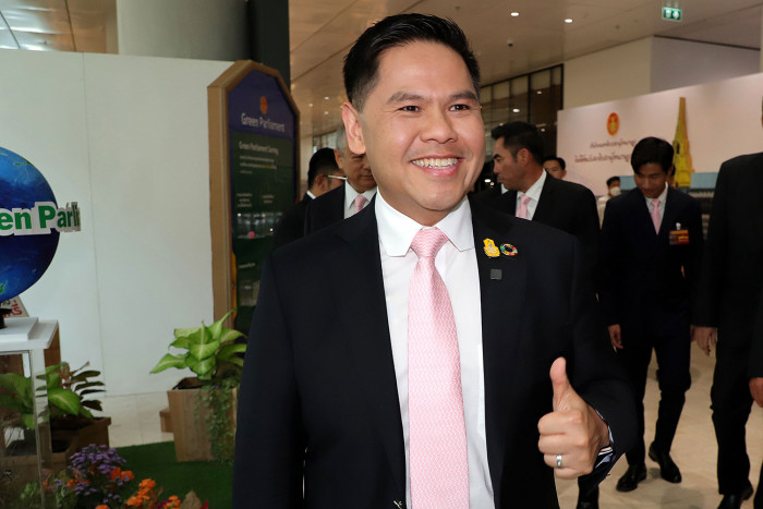 Bangkok Post - Chartthaipattana MP not in 'bribe gang', insists party