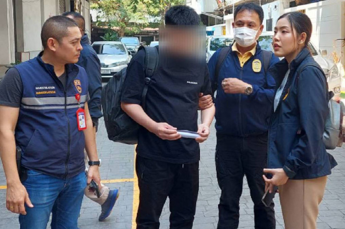 Bangkok Post - Chinese suspect arrested over B2.5bn fraud