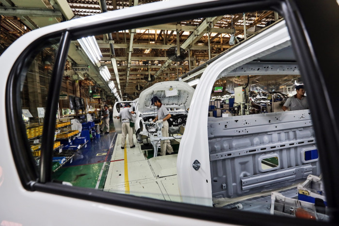 Bangkok Post - Srettha seeks break on Australian car emissions standards