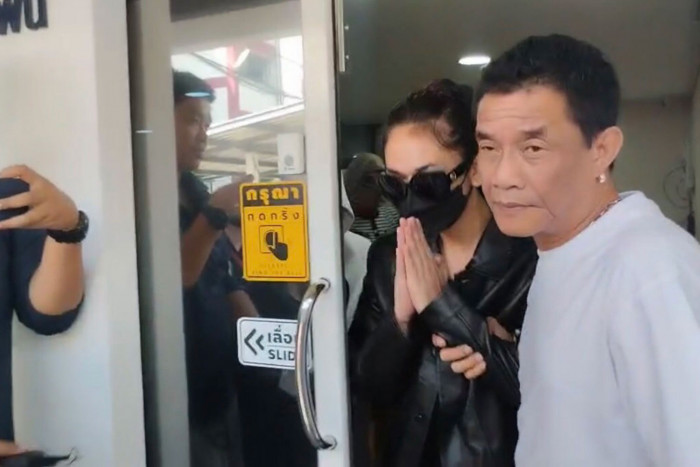 Two Filipinos charged over Soi 11 brawl Bangkok Post Learning - Learn English from News