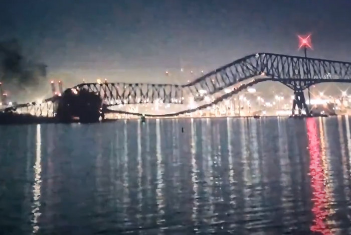 Bangkok Post - Key Bridge in Baltimore collapses after ship collision