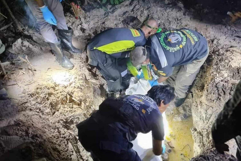 Bangkok Post - Buried body believed to be abducted cockfight promoter