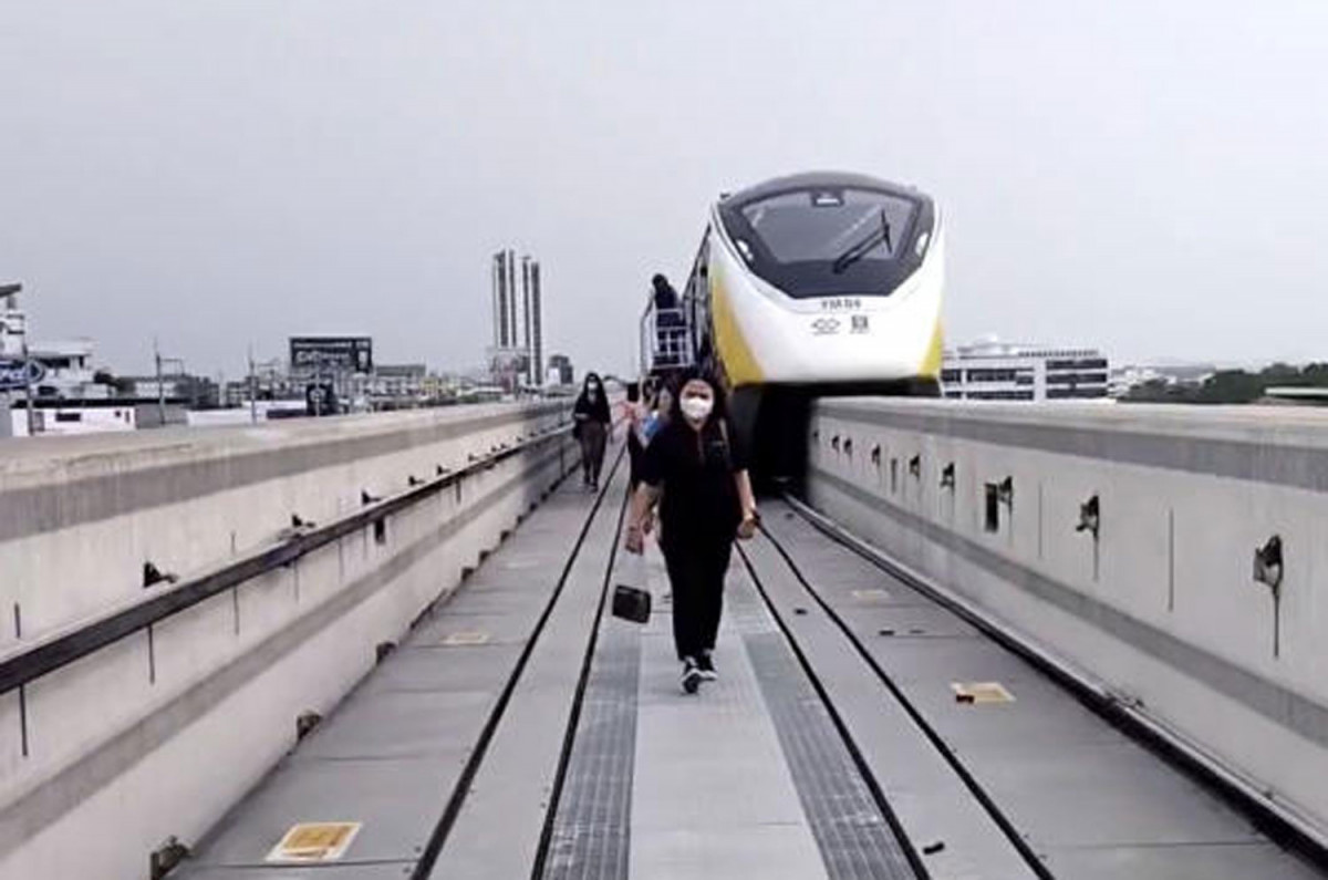 Bangkok Post - Yellow Line temporarily closes six stations