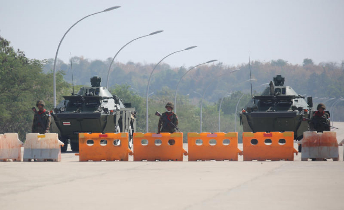 Bangkok Post - Myanmar capital military base attacked by drones