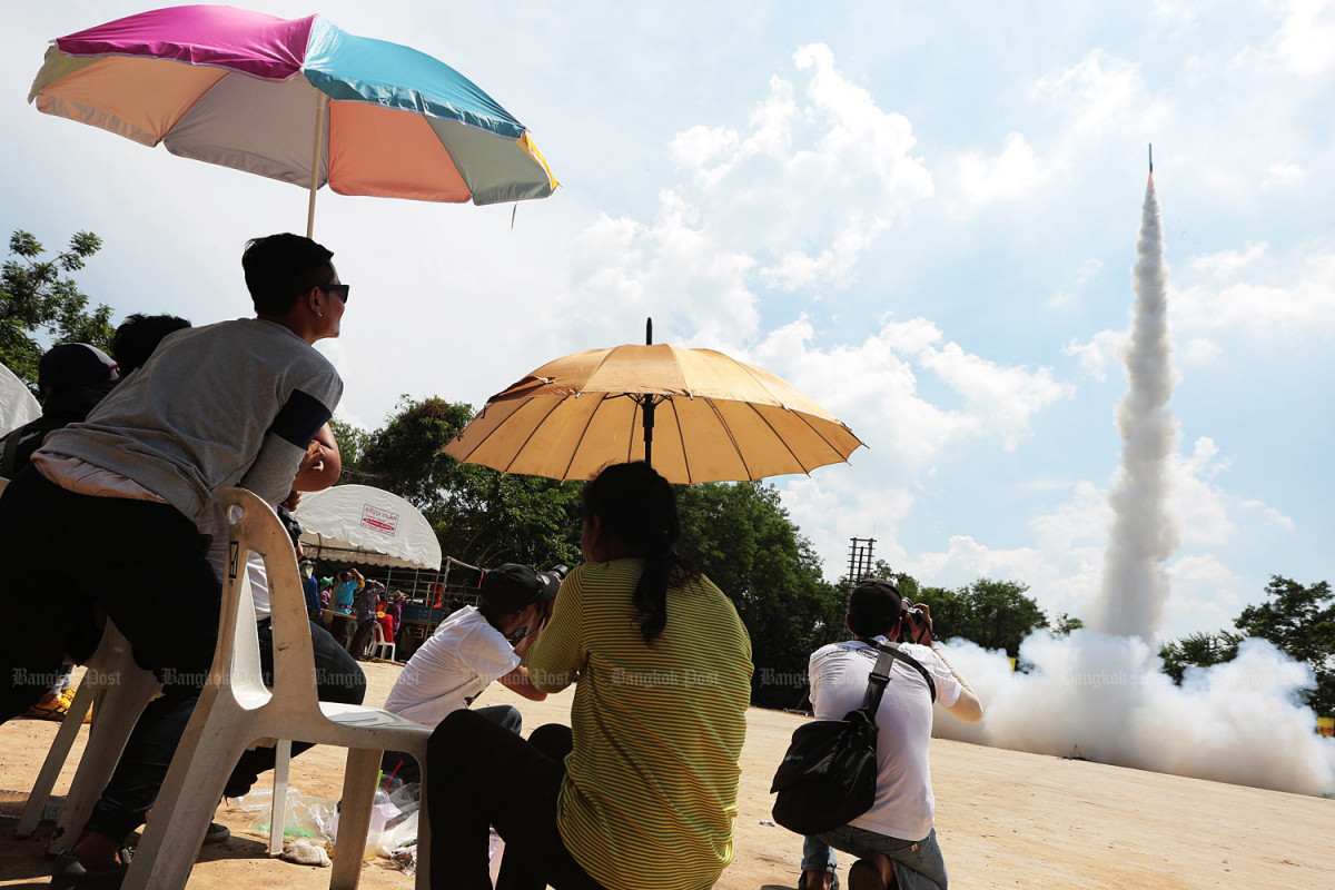Bangkok Post - Bang fai rockets 'need regulating'