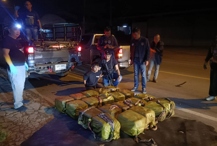 Bangkok Post - Courier arrested, meth seized after car chase