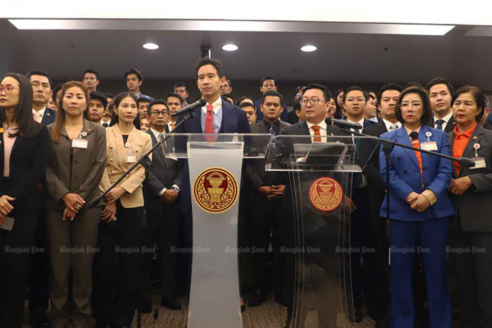 Bangkok Post - Election Commission submits more docs for Move Forward case