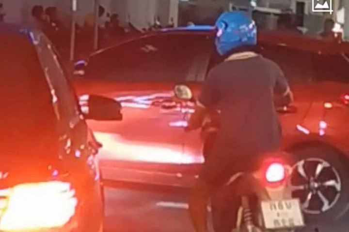 Bangkok Post - Russians in failed pursuit of Phuket bag snatcher