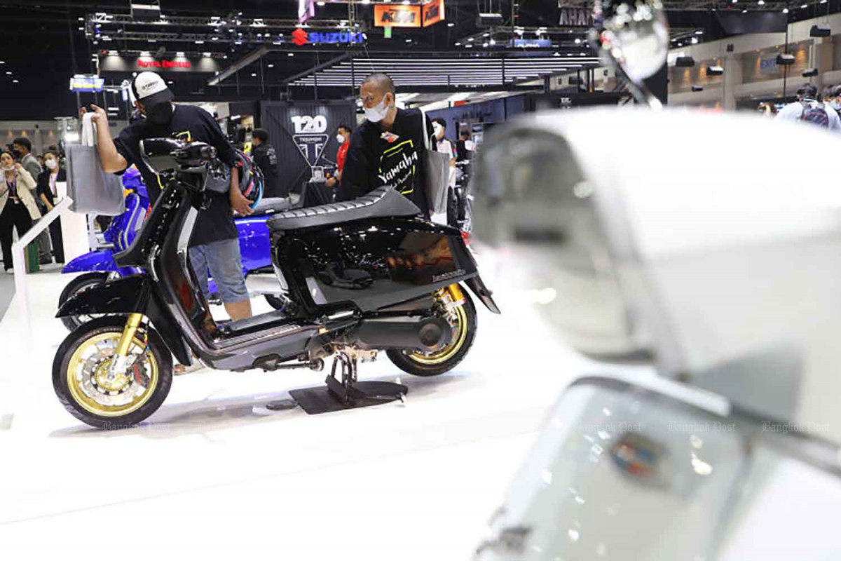 Bangkok Post - Motorbike sales fall as banks cut back on lending