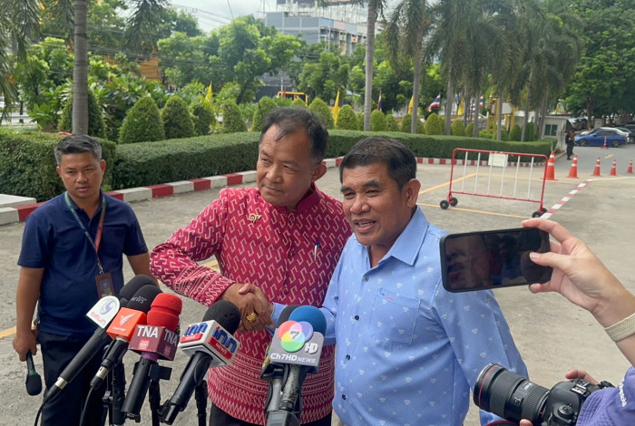 Bangkok Post - Prosecutors delay decision on Srisuwan extortion case