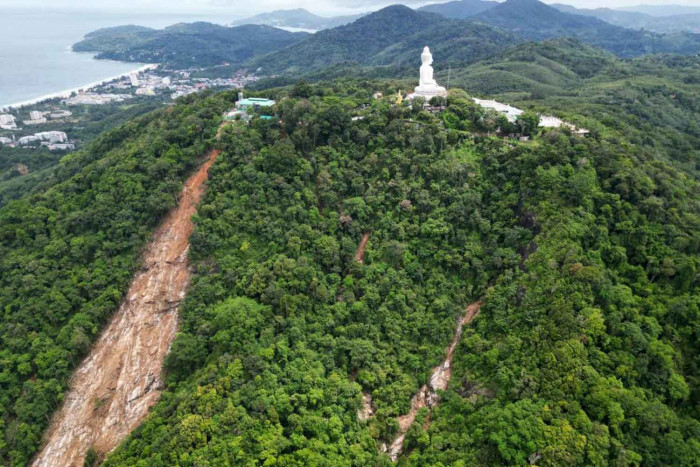Bangkok Post - Phuket Buddha site ordered closed due to landslide risks