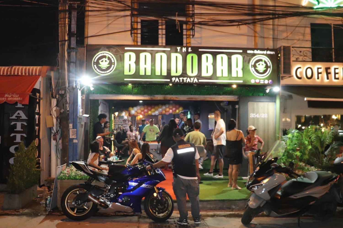 Bangkok Post - Pattaya pub raid nets illegal Canadian DJ, sword ...