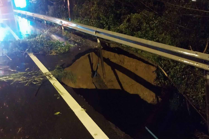 Bangkok Post - Heavy rain causes flooding on Phuket