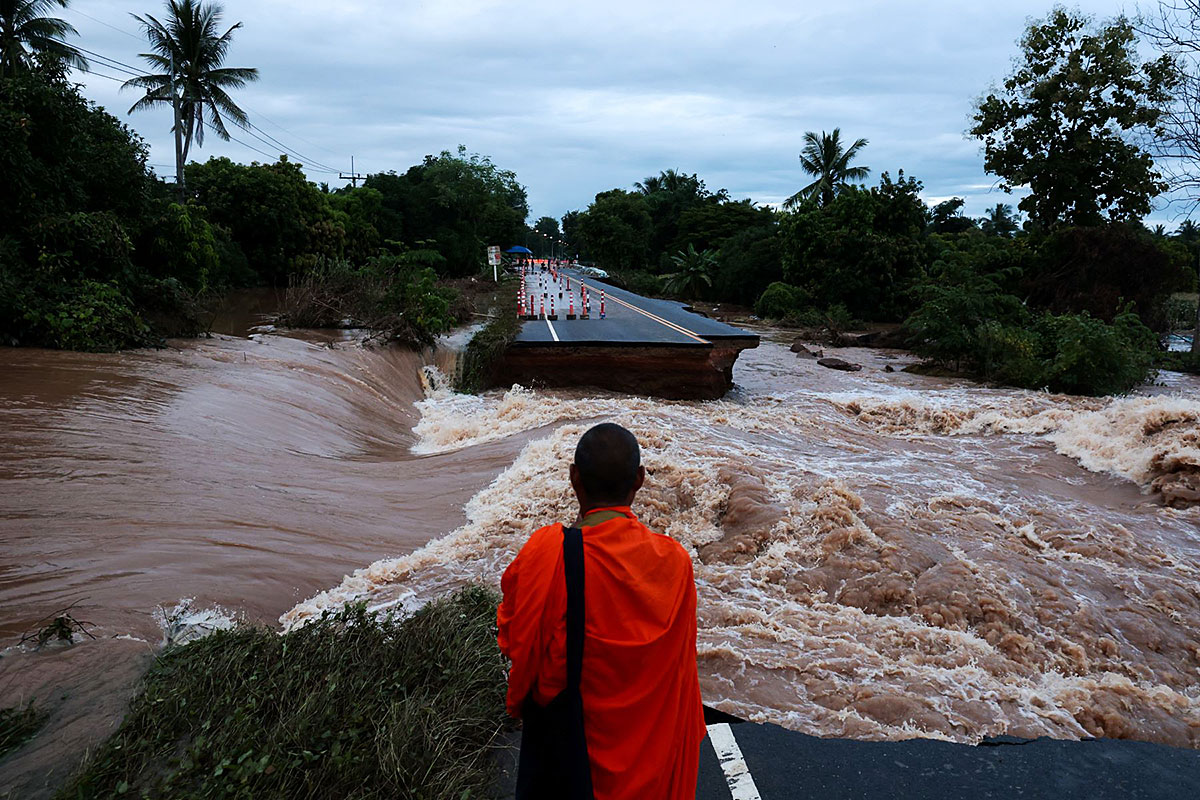 Bangkok Post - Navigating 'rain bombs'