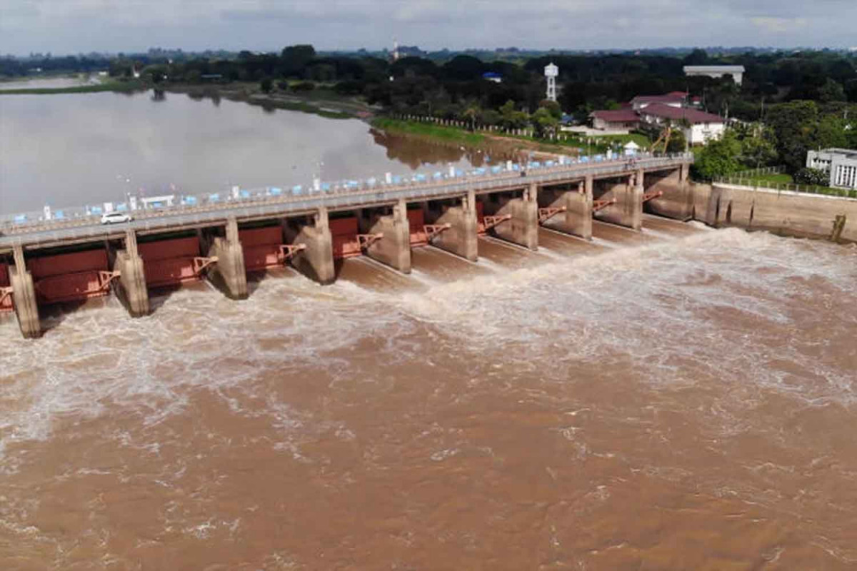 Bangkok Post - Dams adjust water outflow