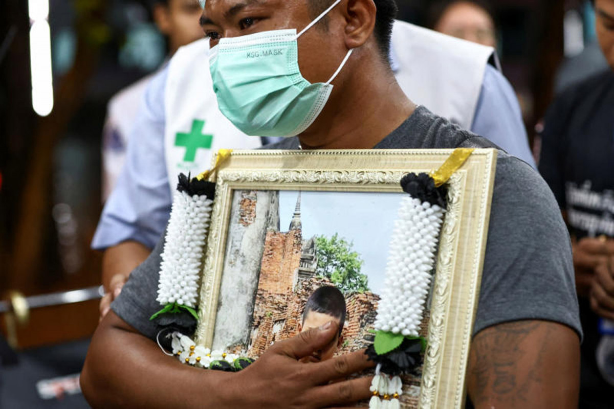 Bangkok Post - Forensic police find 'gas leak' behind fatal bus fire
