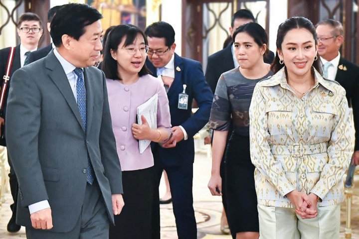 Bangkok Post - PM courts China on 6G launch base