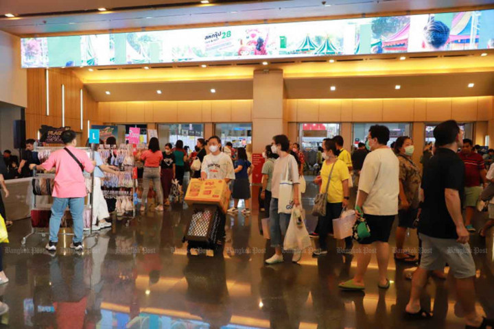 Bangkok Post - Most Thais don't trust celebrity endorsements: poll