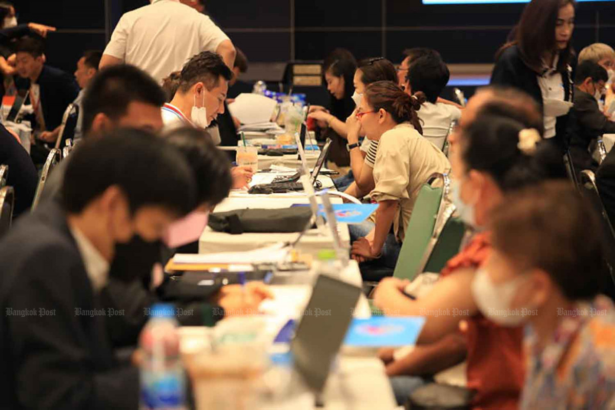 Bangkok Post - Govt moves to ease debt burden