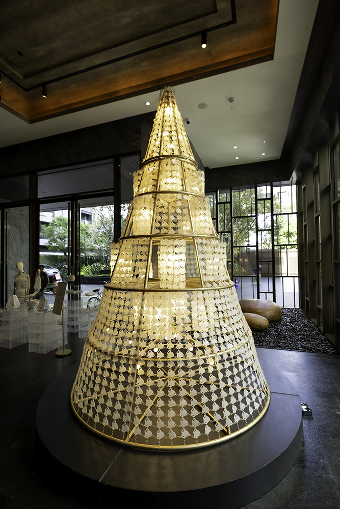 Bangkok Post - Kimpton Maa-Lai Bangkok Unveils “Infinitude” Christmas Tree