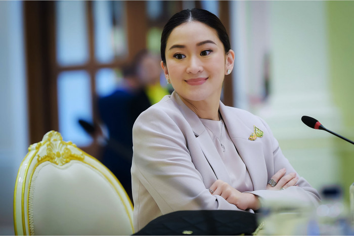 Bangkok Post - Govt 'won't mess with military'