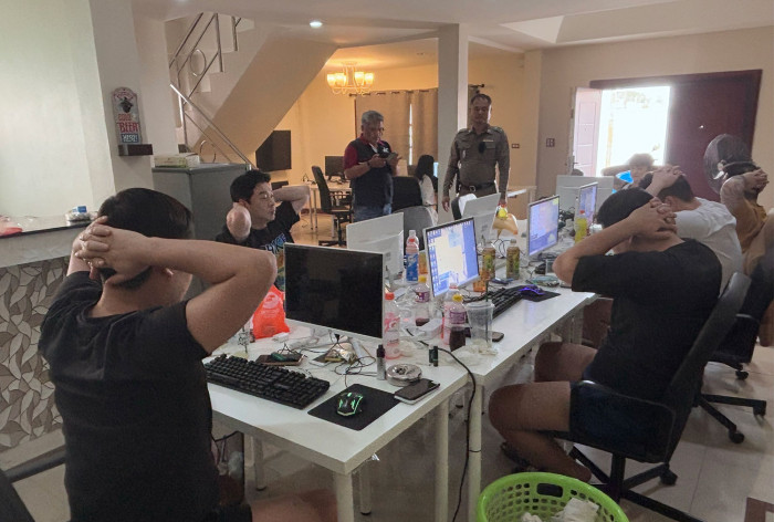 Bangkok Post - Asian scammers nabbed in Pattaya