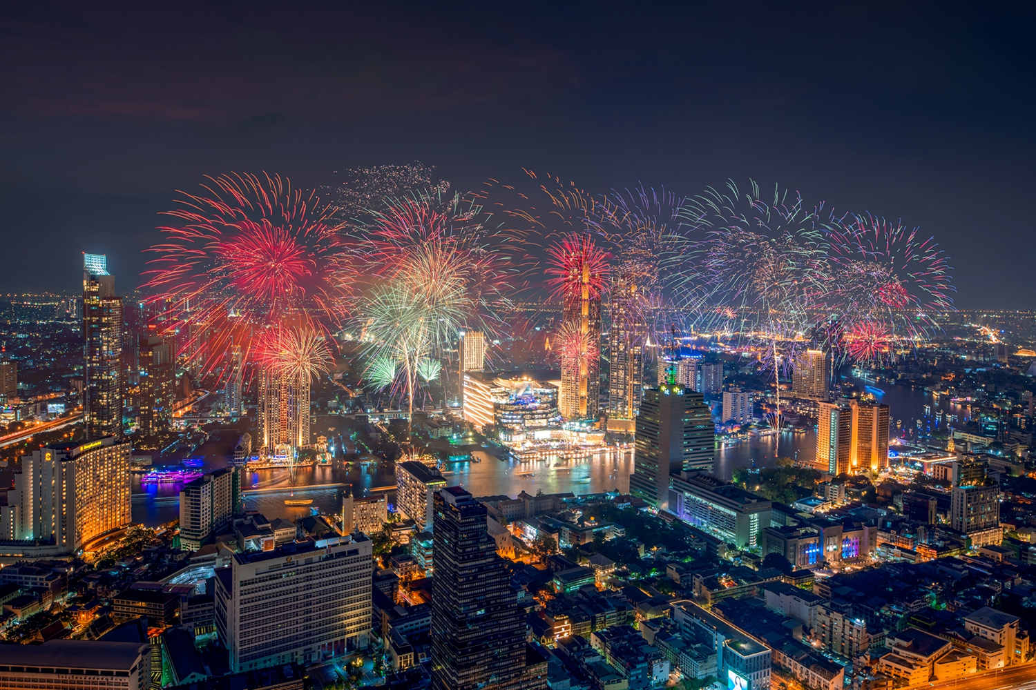 Bangkok Post - Thailand’s Longest Eco-Friendly Fireworks Light Up ICONSIAM
