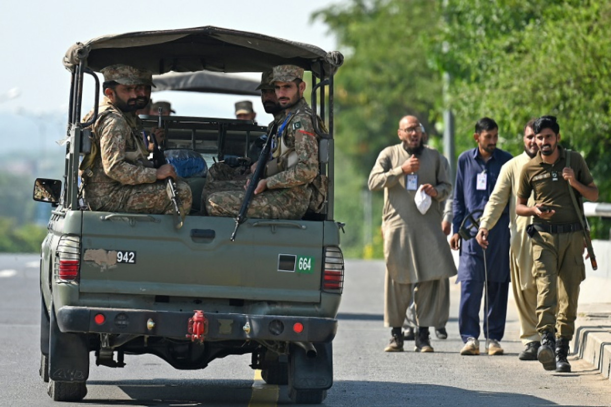 Bangkok Post - Pakistani Taliban raid kills 16 soldiers
