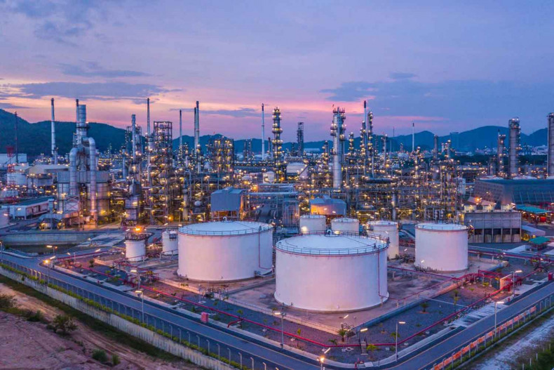 Bangkok Post - Thai Oil sinks additional $1.7bn into new refinery