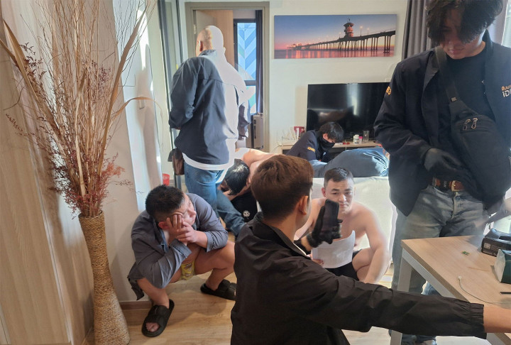 Bangkok Post - Four Chinese held in Bangkok scam bust