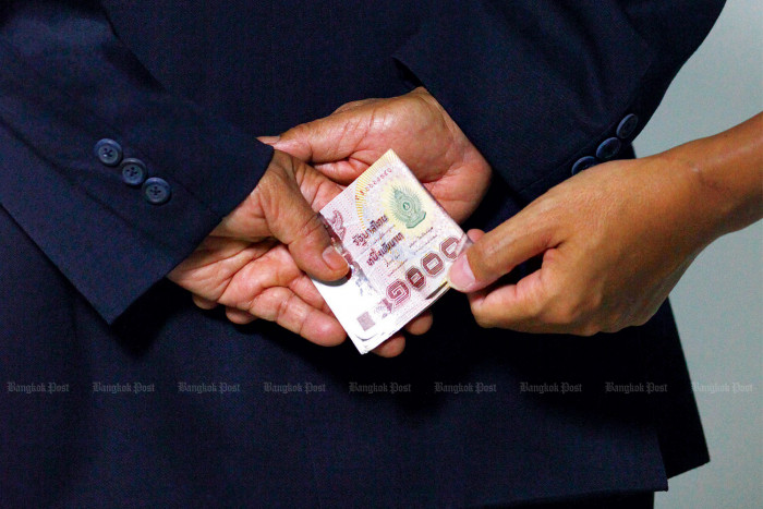 Bangkok Post - Engineer caught taking bribe