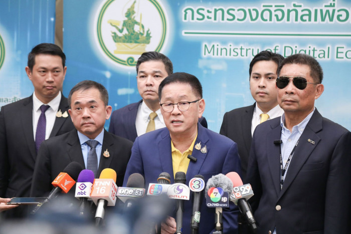 Bangkok Post - Race to register SIM cards before bank suspensions Bangkok Post - Race to register SIM cards before bank suspensions