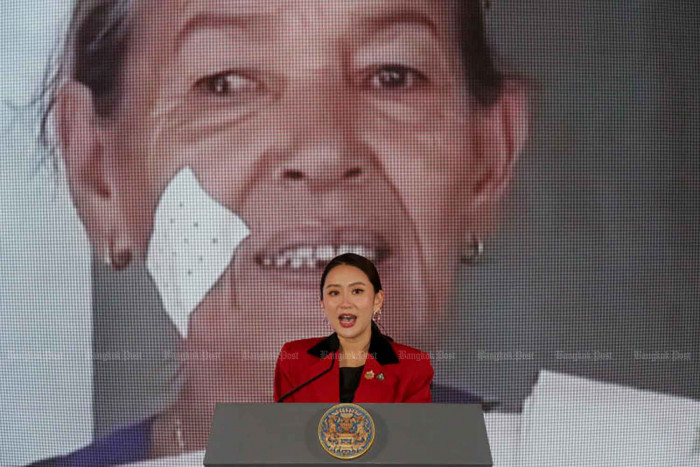 Bangkok Post - Poll: B10,000 handout influences support for Thai govt