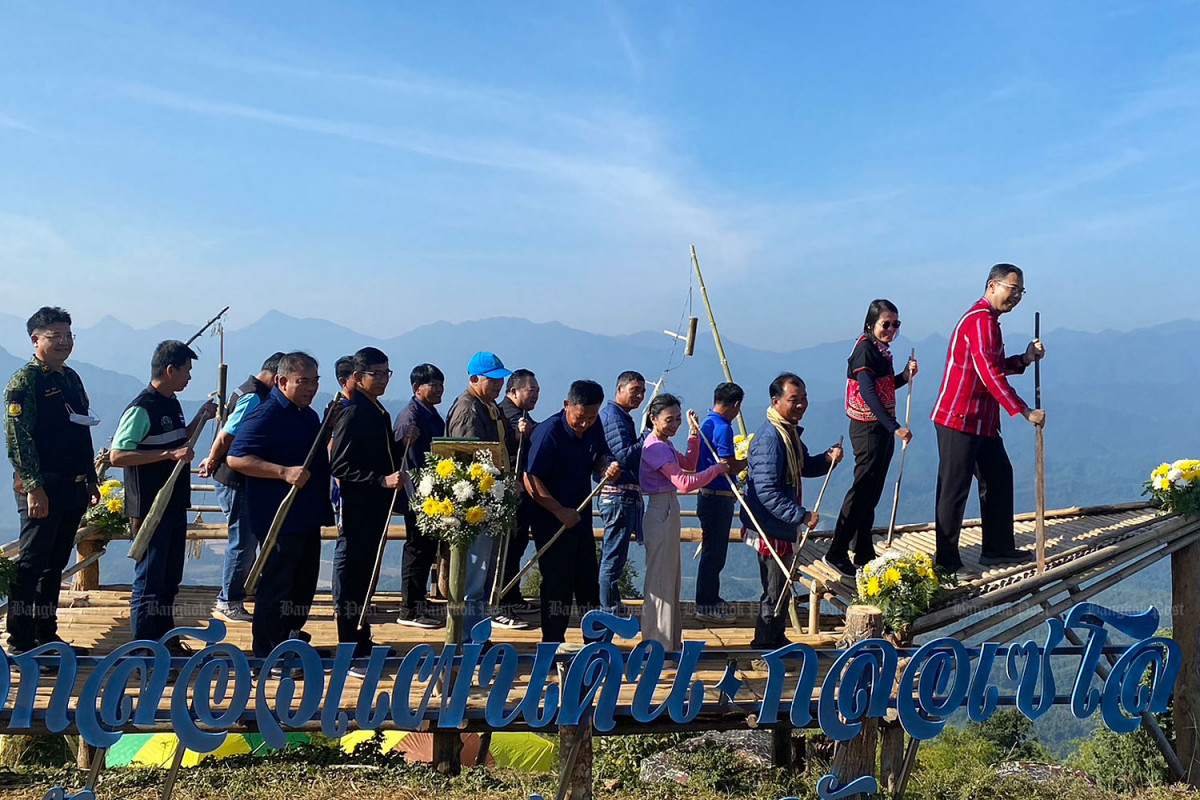 Bangkok Post - Mae Hong Son finds ways to tackle unruly tourists