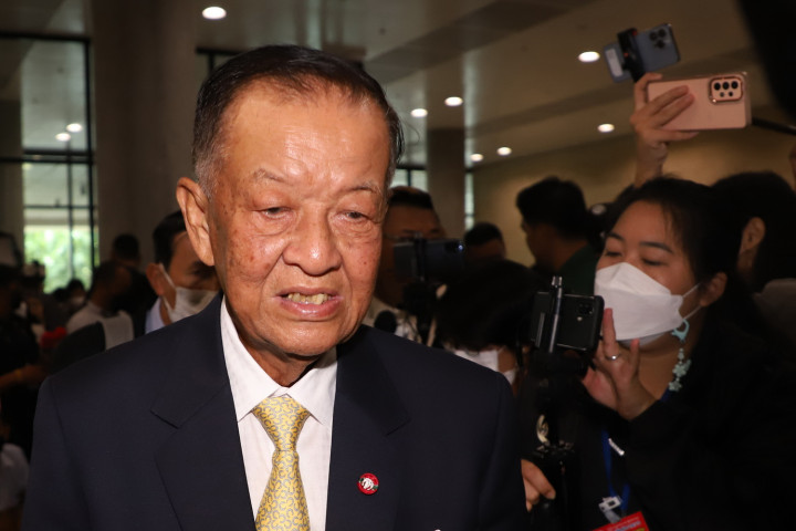 Bangkok Post - Opposition warned not to name Thaksin