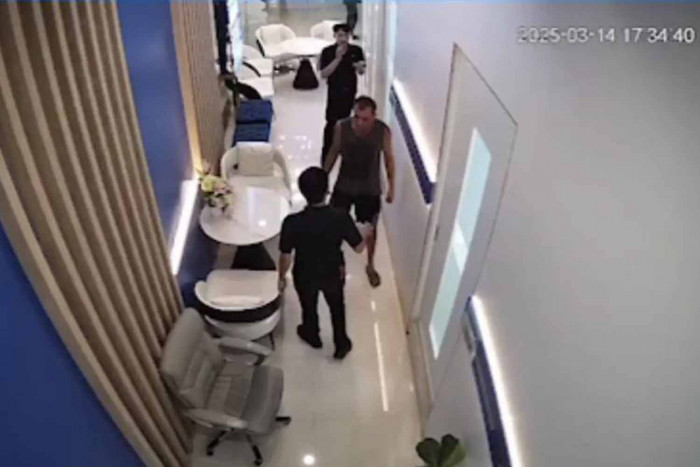 Bangkok Post - Dentists ask police to arrest violent German patient