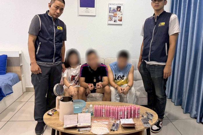 Bangkok Post - Chinese arrested for sales of e-cigs and zombie-vape