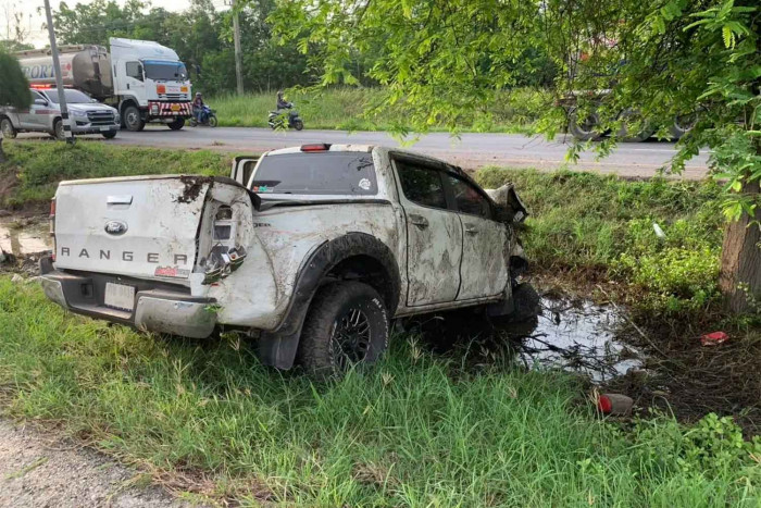 Bangkok Post - Songkran road toll 171, mainly on speeding and drink-driving