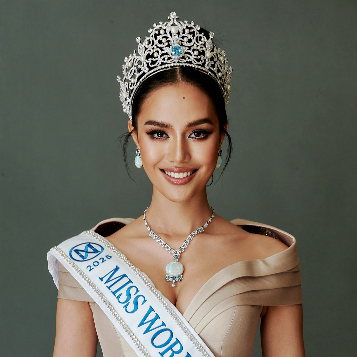 Bangkok Post - How to support Miss Thailand at Miss World