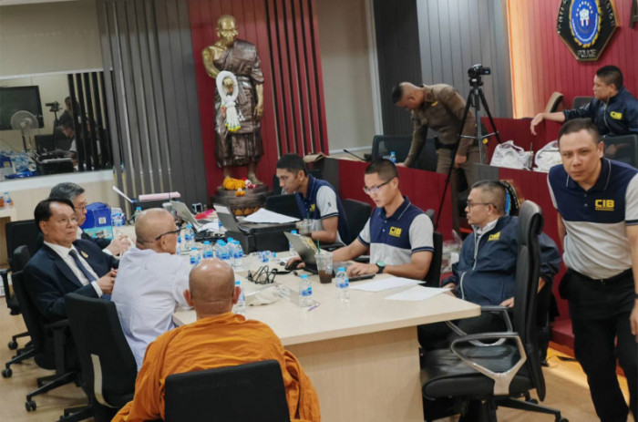 Bangkok Post - Bad monks erode trust