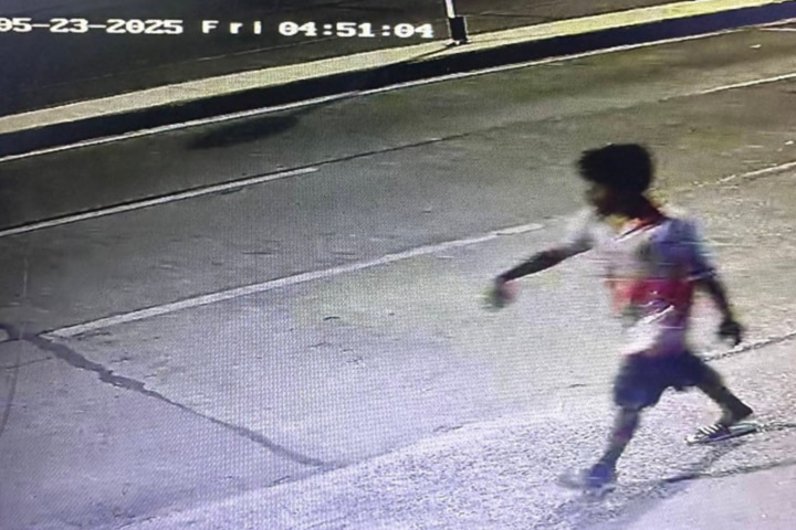 Bangkok Post - Druggie injures two in random stone attacks
