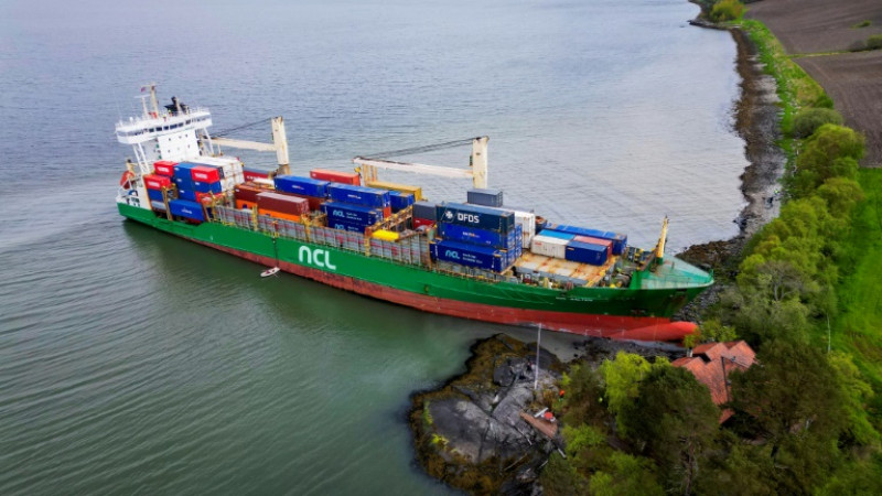 Bangkok Post - Ship freed after running aground near house in Norway