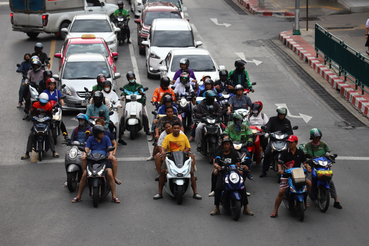 Bangkok Post - Thai police announce 94 road checkpoints for strict ...