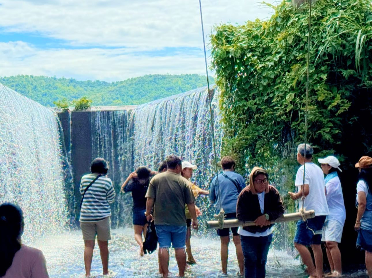 Bangkok Post - Tourists flock to Pang Sawan water curtain over long weekend